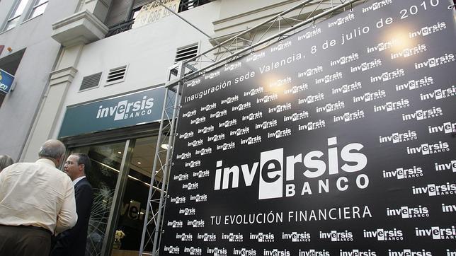 Gabarda deja la presidencia de Inversis por el caso de las tarjetas de ...