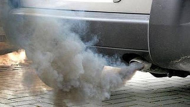 Adivina qué avería puede tener tu coche por el color del humo