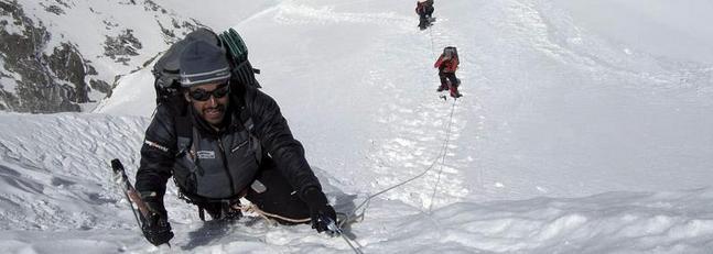 Oiarzábal cree que se podría haber hecho más por salvar al alpinista ...