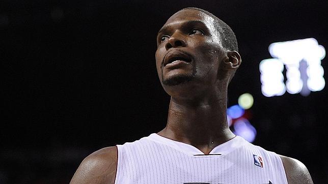 Bosh pone en ventaja a los Heat, imbatibles en su campo
