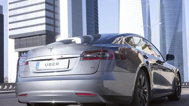 Uber asegura que la regulación «monopolística» del taxi eleva en 5 ...