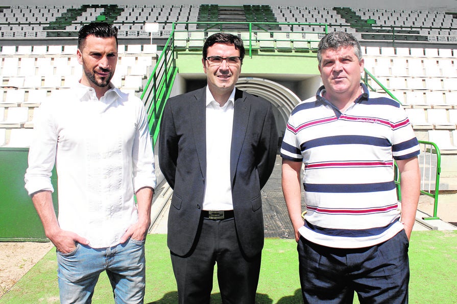 Onésimo Sánchez, sancionado seis partidos