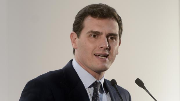 Albert Rivera lleva al Defensor del Pueblo «la última infamia de ...