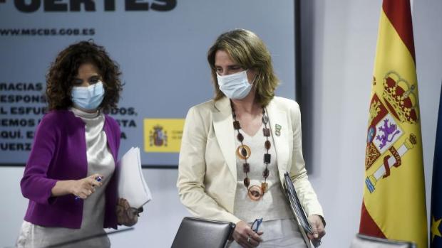 El Gobierno desprecia la oferta de Casado: «Se maquilla de persona ...