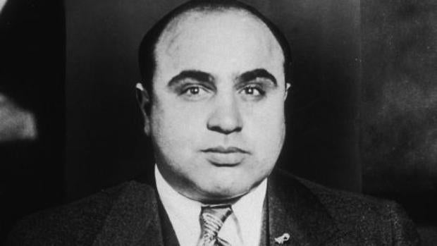 El hermano oculto del mafioso Al Capone: un sheriff fanático de la Ley ...