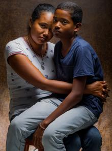 Retrato de los niños que luchan por un transplante de médula en Venezuela