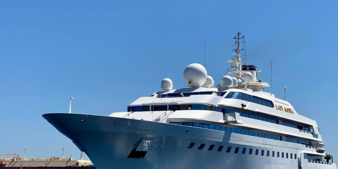 Así es el Lady Moura, el yate de lujo que recorre la costa española