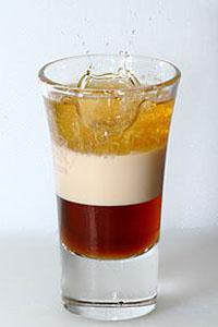 Mezcla tus bebidas favoritas para dar con el cóctel perfecto